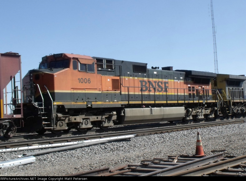 BNSF 1006